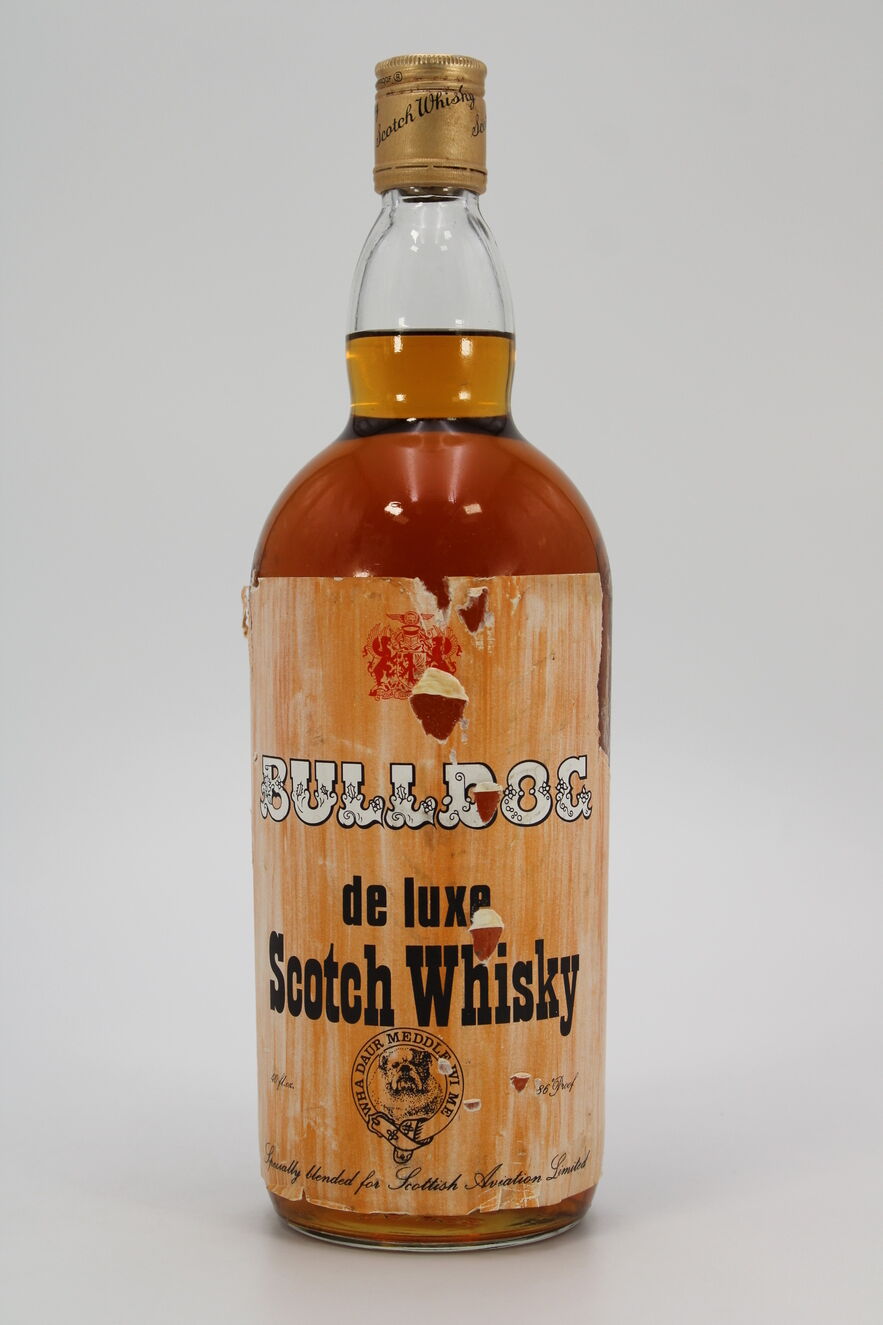 Bulldog - De Luxe Scotch Whisky - 40 fl.oz Auction | Highland Whisky ...