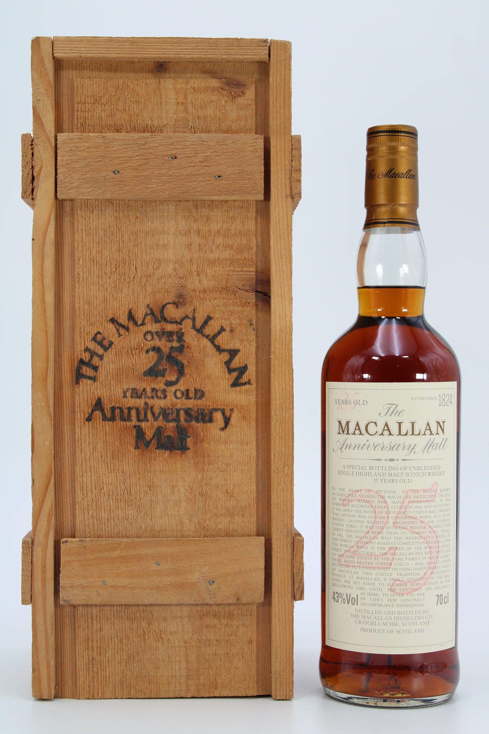 Macallan - 25 Years Old - Anniversary Malt - Early 2000s Auction ...